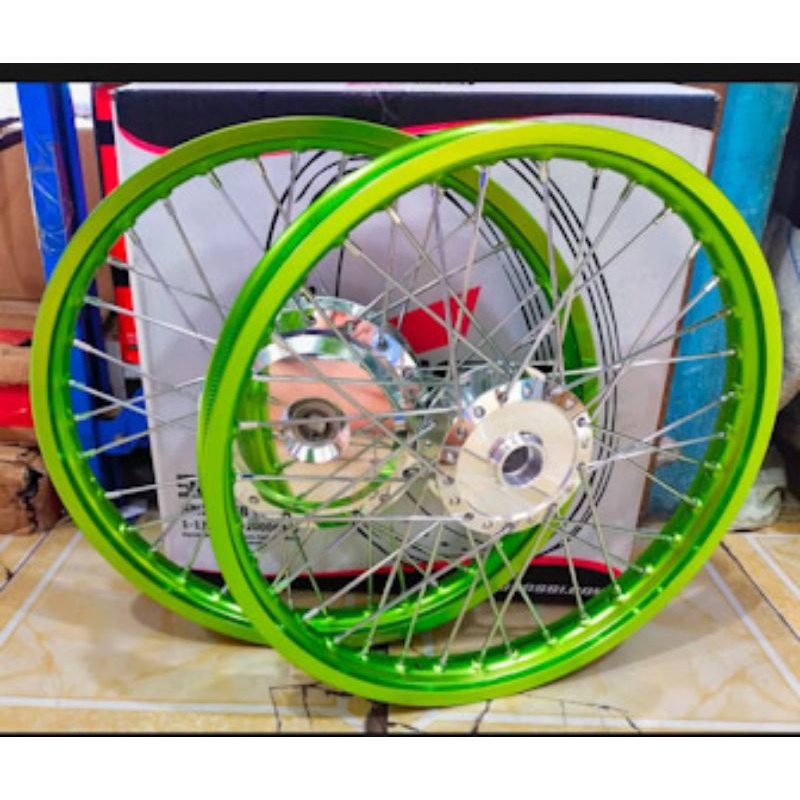 Jual velg Vario 125 ,Vario 150 ring 17 ukuran 140/140 sepasang depan ...