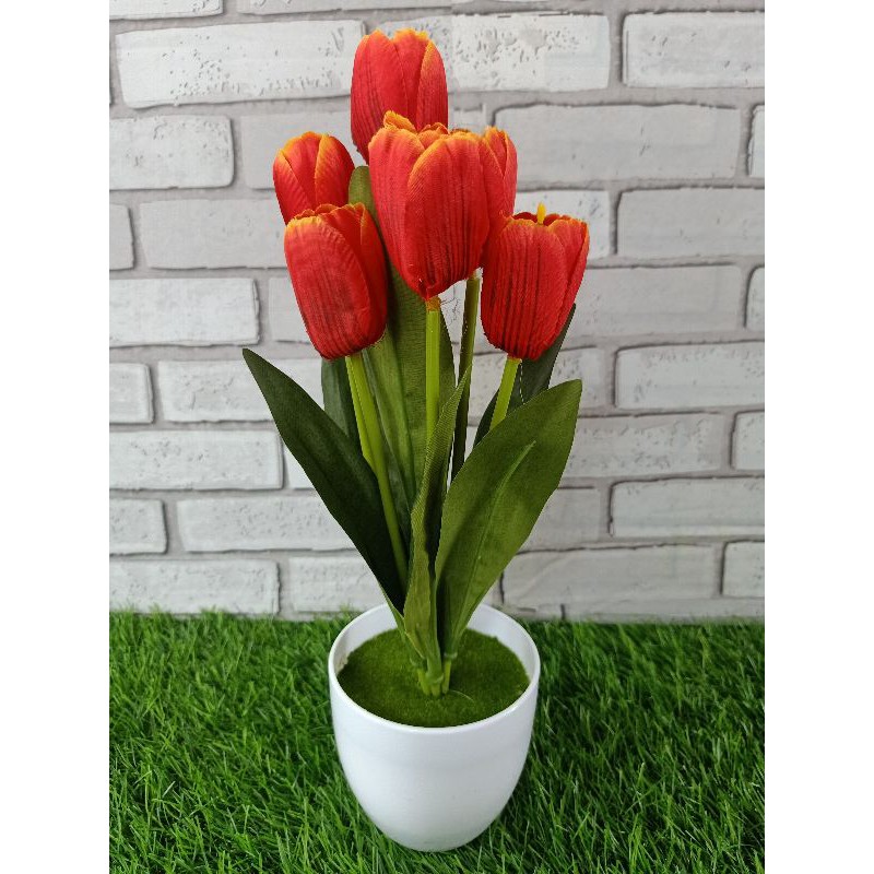 Jual Bunga tulip artificial dengan pot lumut plastik bulat | Shopee ...