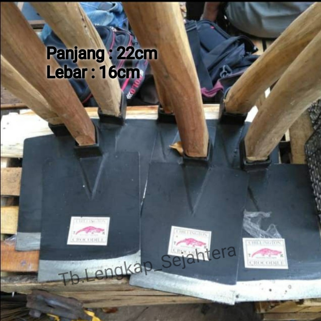 Jual Pacul Cangkul Raptor Cap Buaya / Pacul Gagang kayu | Shopee Indonesia