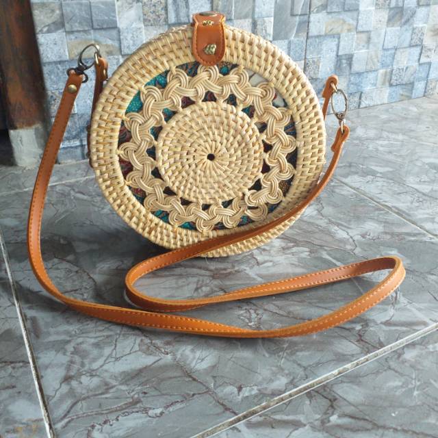 Jual Tas rotan DG 20cm | Shopee Indonesia