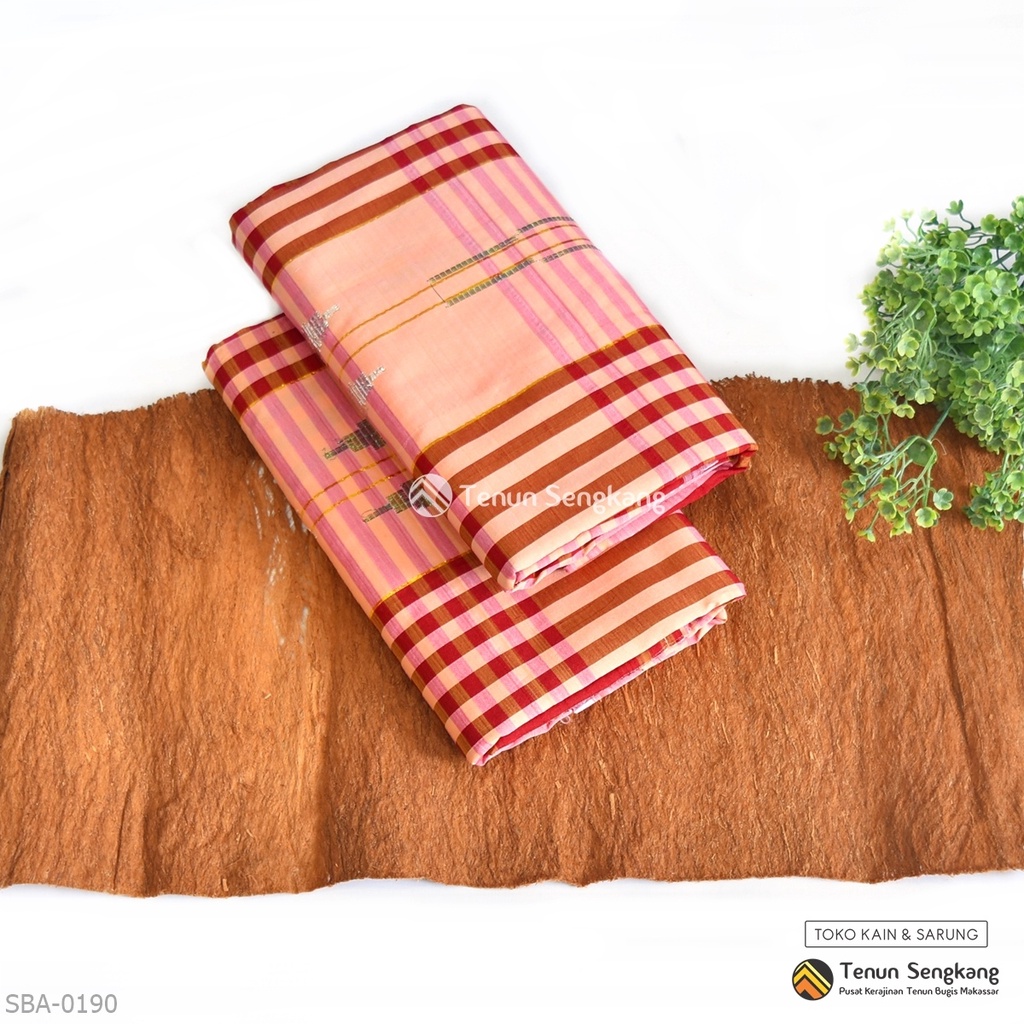 Jual Sarung Bugis Sutra Makassar Tenun Asli Marun Salem - Athirah by ...