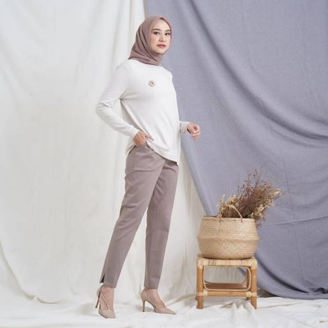 Jual Kinan Pants by Diana Restu - Fossil S | Shopee Indonesia