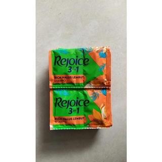 Jual Sampo Rejoice 1 renceng isi 12 sachet | Shopee Indonesia