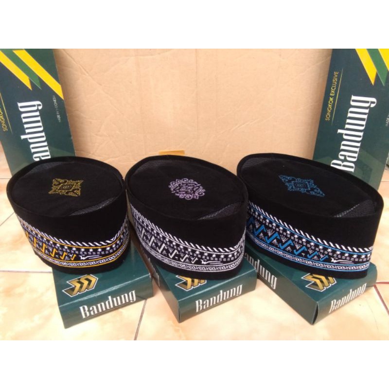 Jual Peci Dewasa Peci Anak Peci Hitam Sablon Lengkap AC Songkok Hitam ... Jual Peci Dewasa Peci Anak Peci Hitam Sablon Lengkap AC Songkok Hitam ...