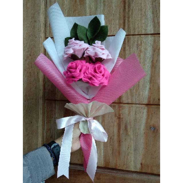 Jual Buket bunga mawar 4 tangkai / buket bunga wisuda / buket bunga ...