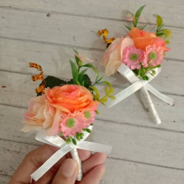 Jual Corsage Pengantin bunga dada / Corsage Dada / Bouttonierre ...