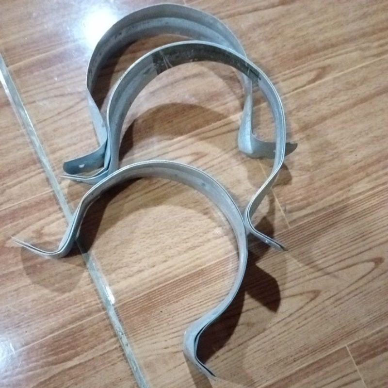 Jual KLEM SENG KLEM PLAT KLEM PIPA UKURAN 2.5 INCHI | Shopee Indonesia