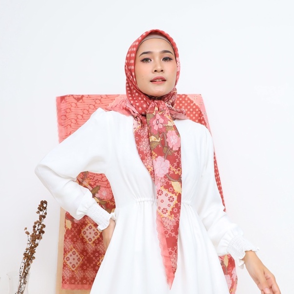 Jual Scarfola Nuswapada Series - Redwood | Shopee Indonesia