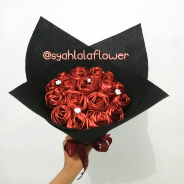 Jual Buket bunga satin - maroon | Shopee Indonesia