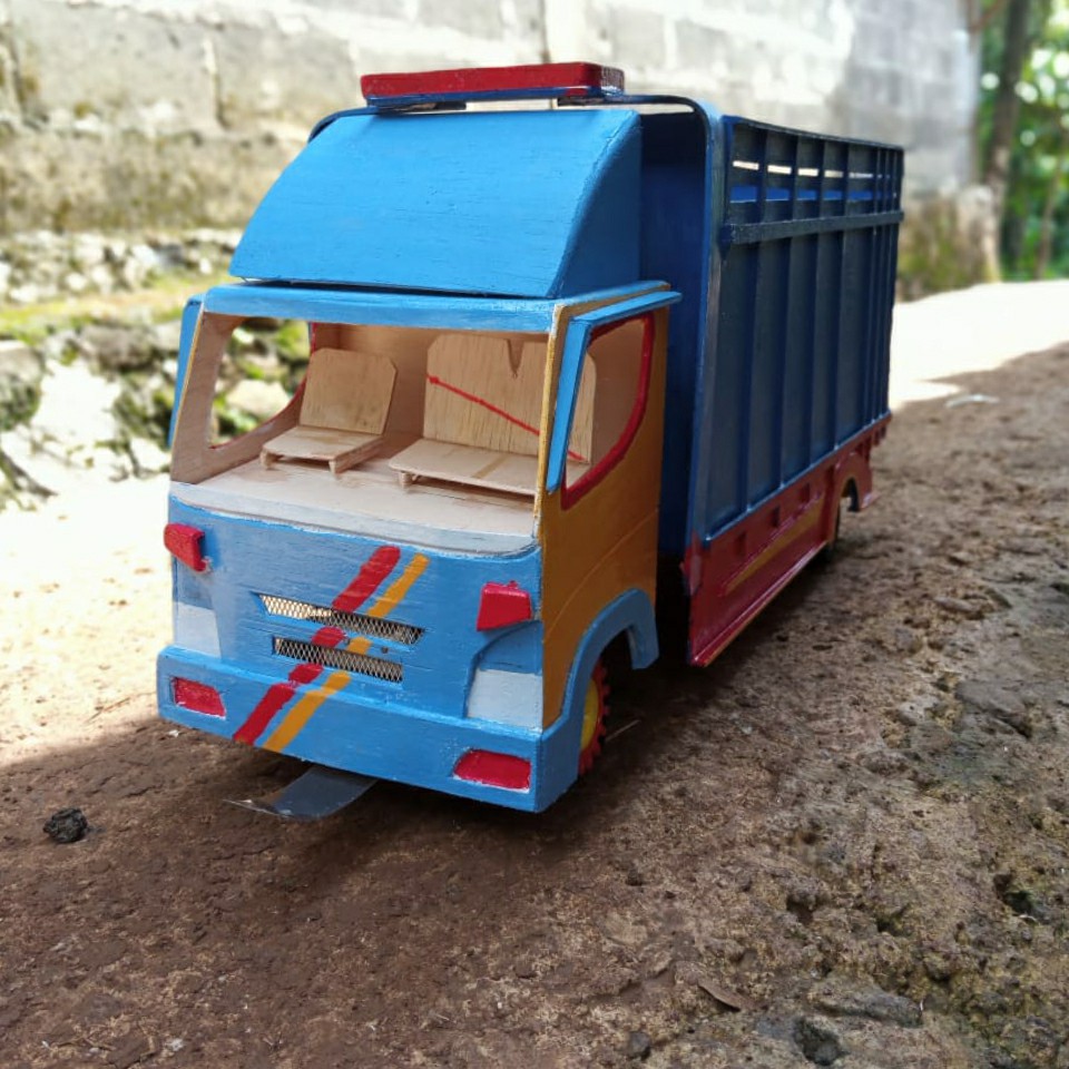 Jual MINIATUR TRUK OLENG KAYU | MINIATUR TRUK OLENG | MINIATUR TRUK ...