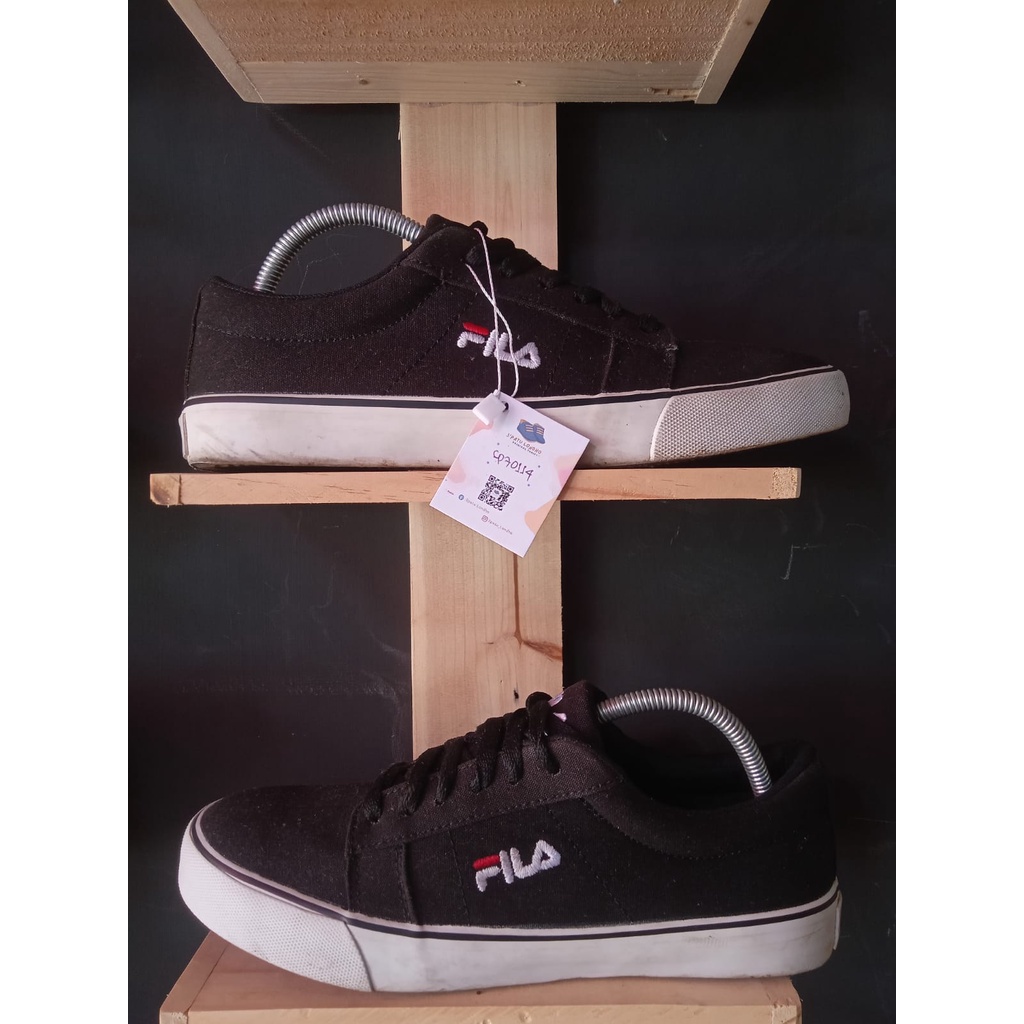 Jual Sepatu Filla Second original | Shopee Indonesia