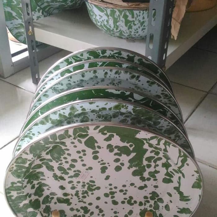 Jual PIRING ENAMEL SENG KALENG BLIRIK BLURIK LURIK LORENG BATIK HIJAU ... Jual PIRING ENAMEL SENG KALENG BLIRIK BLURIK LURIK LORENG BATIK HIJAU ...