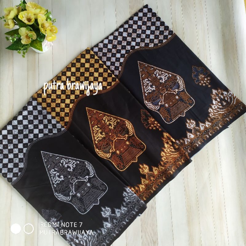 Kain batik motif gunungan wayang kain batik atasan batik kain batik ...