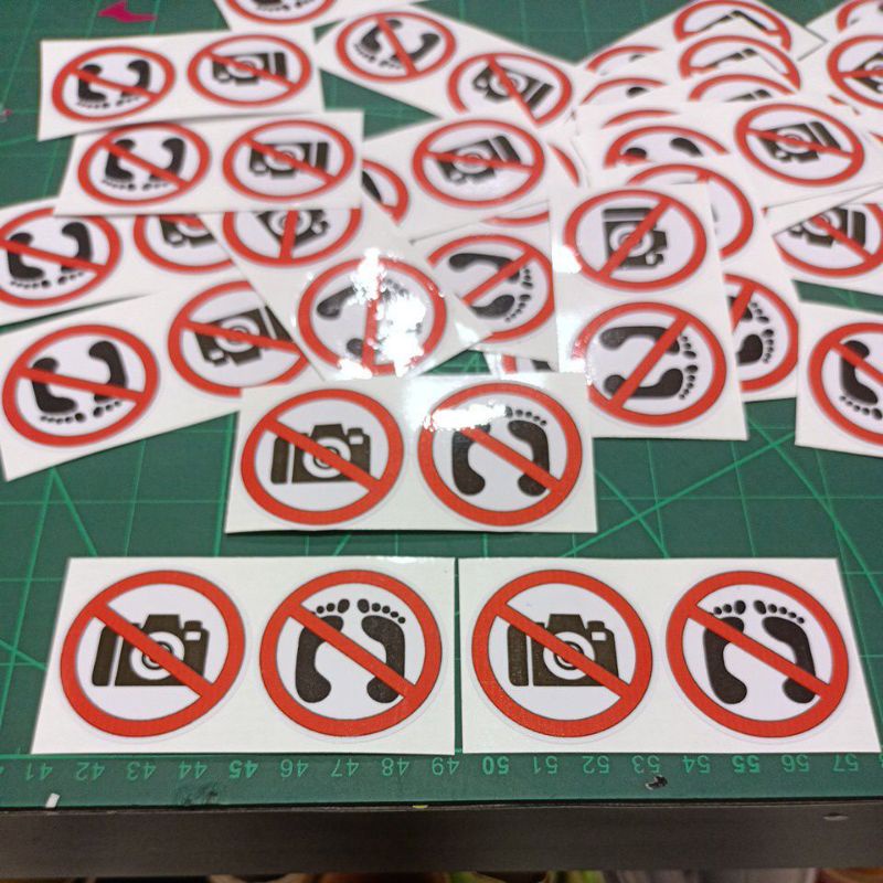 Jual Sticker princut logo dilarang Photo dan injak | Shopee Indonesia