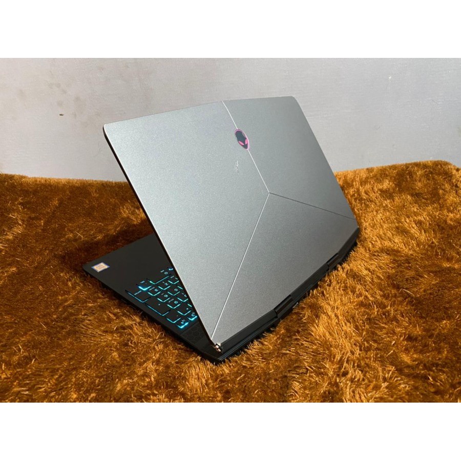 Jual Laptop Gaming Slim Dell Alienware M15 Core i7 9750H RTX 2060 Mulus ...