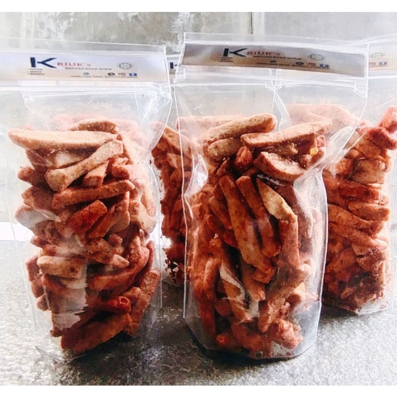 Jual Basreng Pedas Daun Jeruk BAKSO GORENG STICK Keripik Bakso goreng ...