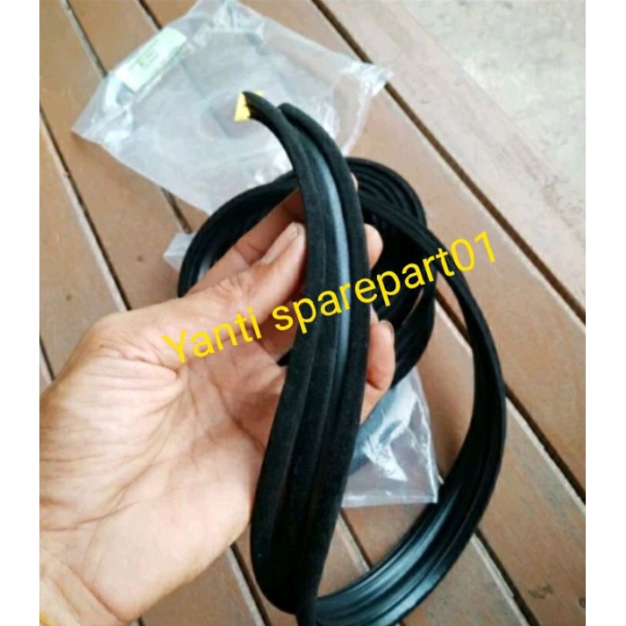 Jual Karet kaca pintu/karet rek kaca pintu Umplung ps100 ps120 lama ...