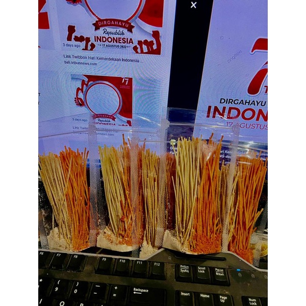 Jual Cemilan mie lidi merah putih (80gr) | Shopee Indonesia