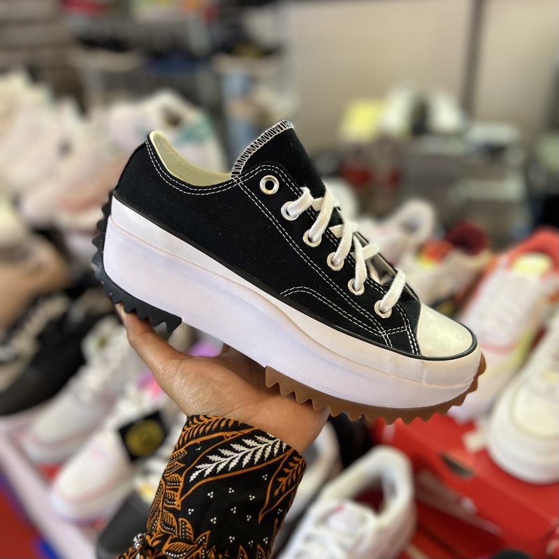 Jual Sepatu Sneakers Original Converse Run star Hike Low Black | Shopee ...