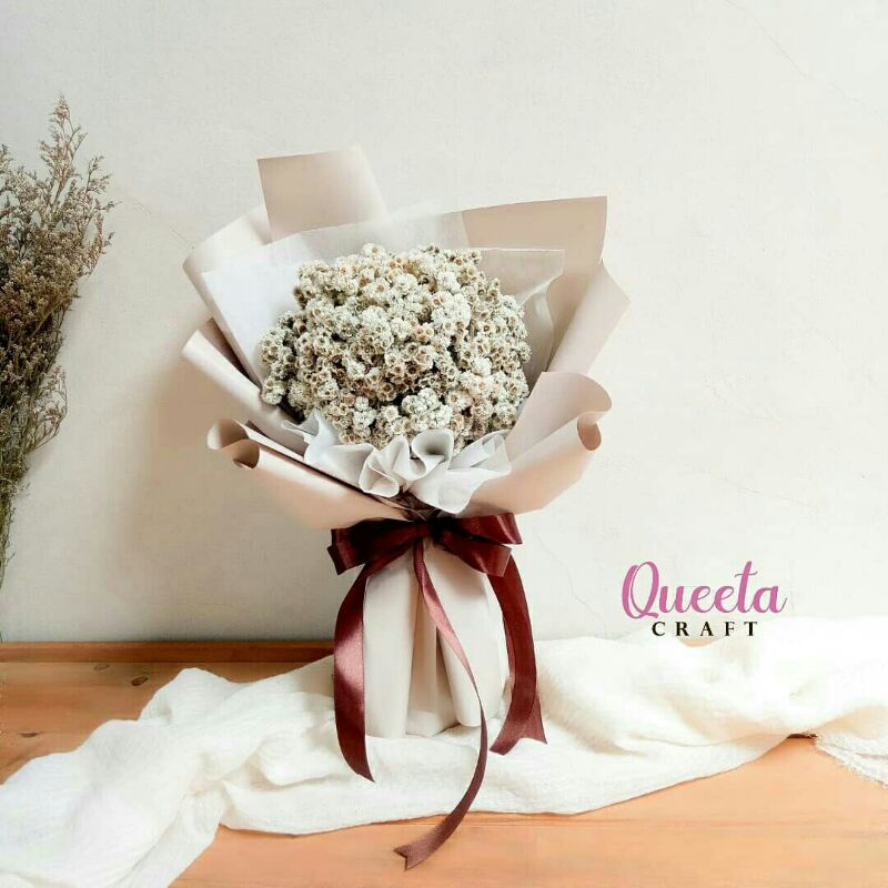 Jual buket bunga kering/driedflowerbouquet/buket graduation ...