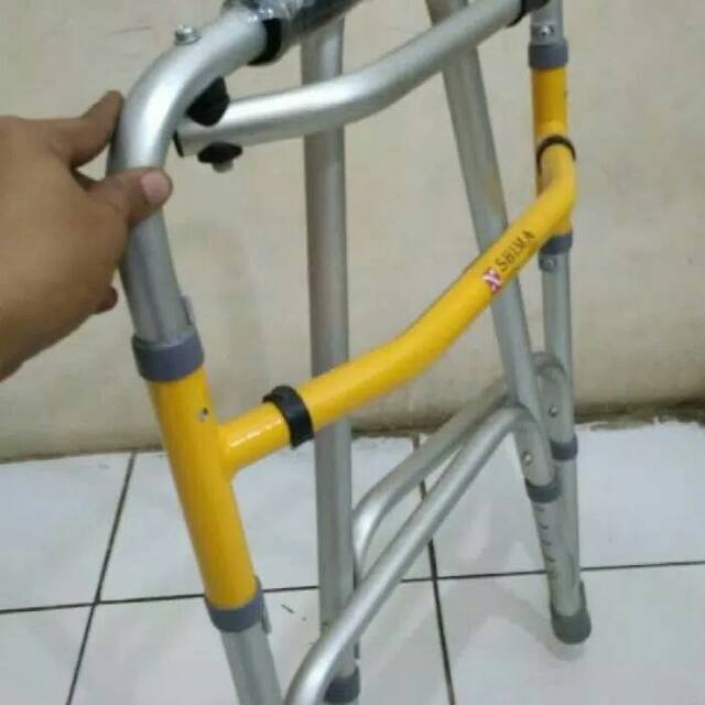 Jual Tongkat walker alat bantu jalan kaki 4 shima | Shopee Indonesia