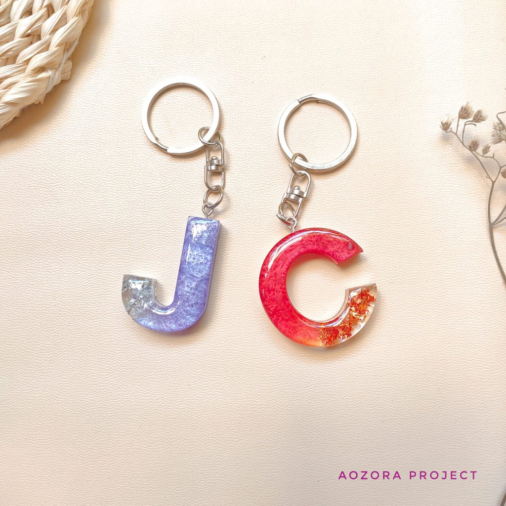 Jual Resin Keychain Huruf Inisial / Gantungan Kunci Marble Resin ...