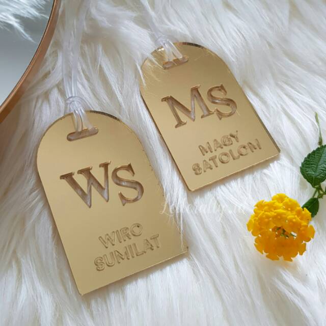 Jual LUGGAGE TAG GOLD ACRYLIC CUSTOM 2 INITIAL | Shopee Indonesia
