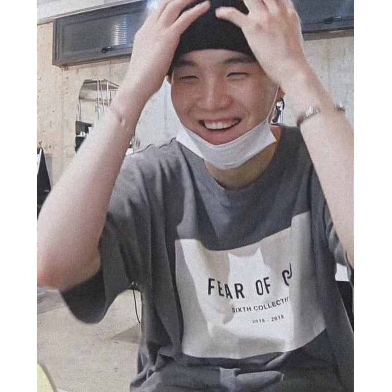 Suga - Fear of God: Tìm hiểu về phụ kiện đình đám của các ARMYs! Nhấn ...