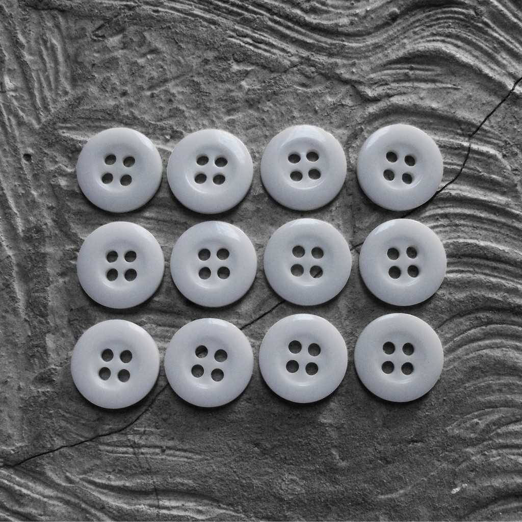 Jual Kancing 1,4 cm Putih | Shopee Indonesia