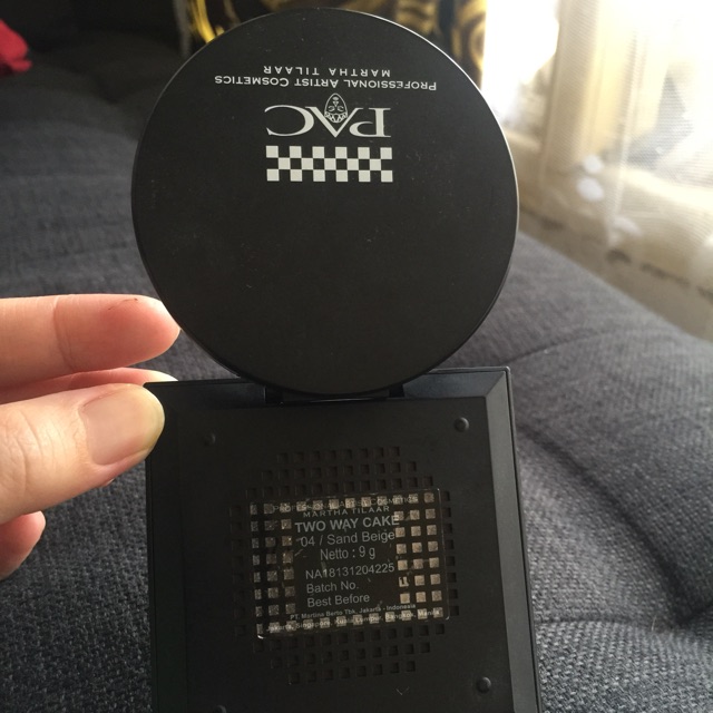 Jual PRELOVED PAC TWO WAY CAKE ( bedak padat ) Indonesia|Shopee Indonesia