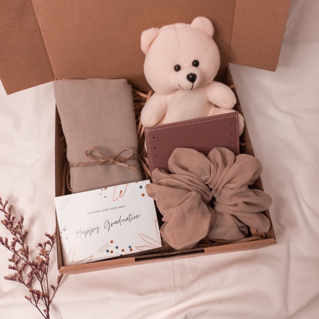 Jual BEST SELLER Hampers/Gift Box/Hadiah Ulang Tahun/Hadiah Wisuda ...