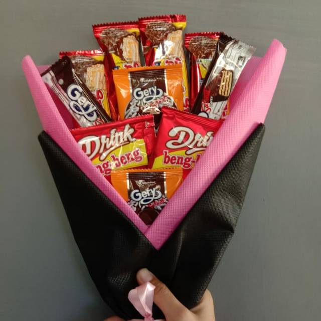 Jual Bucket Wisuda / Bucket Party / Kado Wisuda / Kado Lulusan / Coklat ...