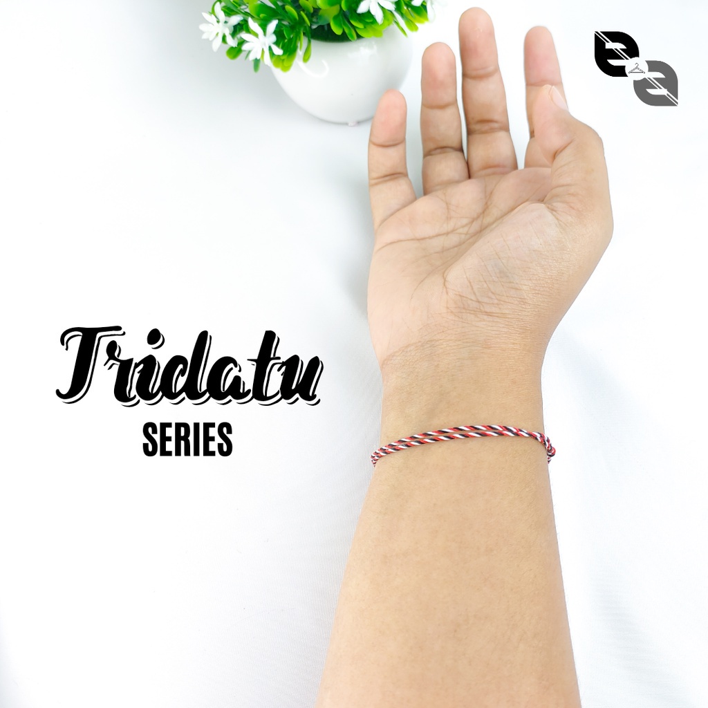 Jual Gelang Tridatu Asli Khas Bali Simple Minimalis 1.2 mm Tahan Air Simpul Slide Knot Dan Serut ...