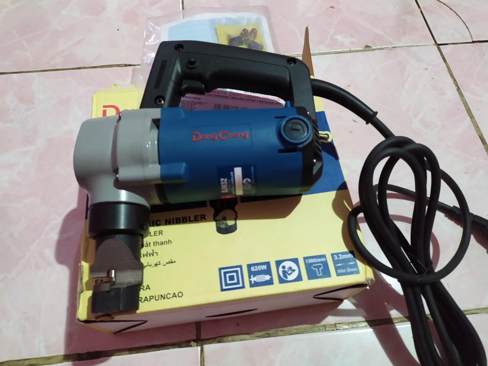 Mesin potong plat besi 3,2mm NIBBLER CUTTER DJH32 DONGCHENG DJH 32 | Shopee Indonesia