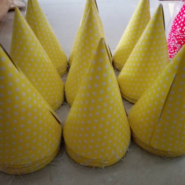 Jual TOPI KERUCUT POLKA KUNING | Shopee Indonesia