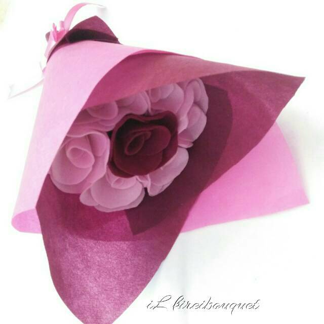 Jual Ready Buket bunga mawar wrapping melingkar murah maroon pink kado ...