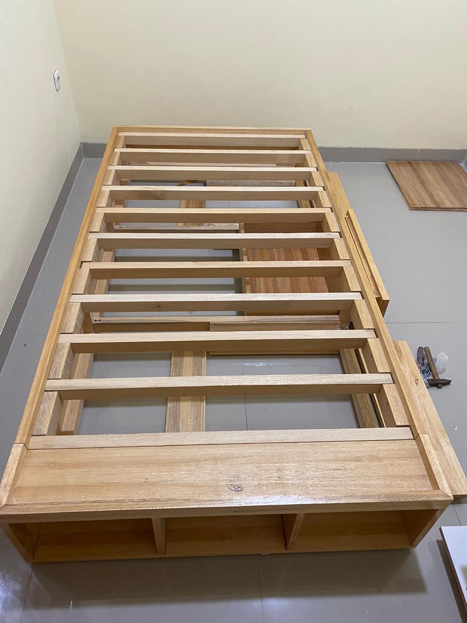 Dipan divan tempat tidur kayu | Shopee Indonesia