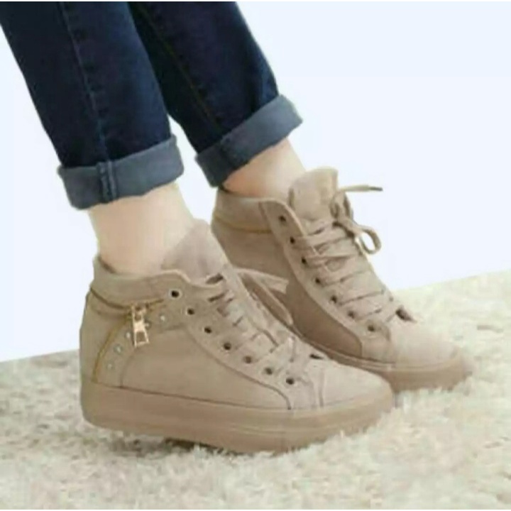 MAL SEPATU BOOTS SELETING WANITA CM13