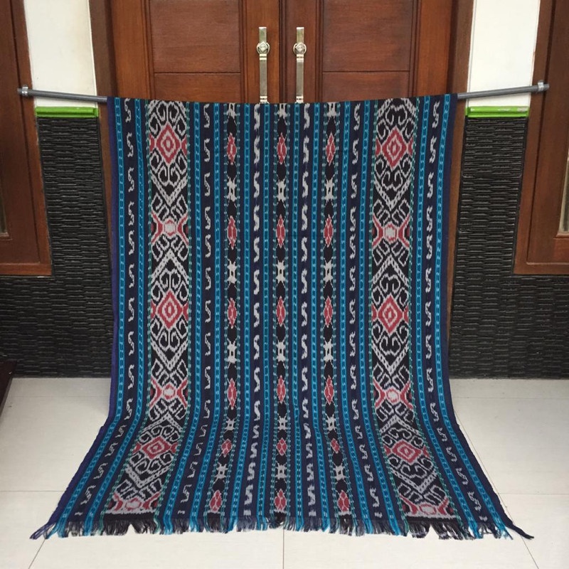 Jual Tenun Etnik Dayak Kalimantan Tenun Etnik Blanket Motif Ukir Dayak ...