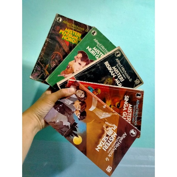 Jual ALFRED HITCHCOCK & TRIO DETEKTIF,MISTERI PENYAMUN HOROR,MISTERI ...