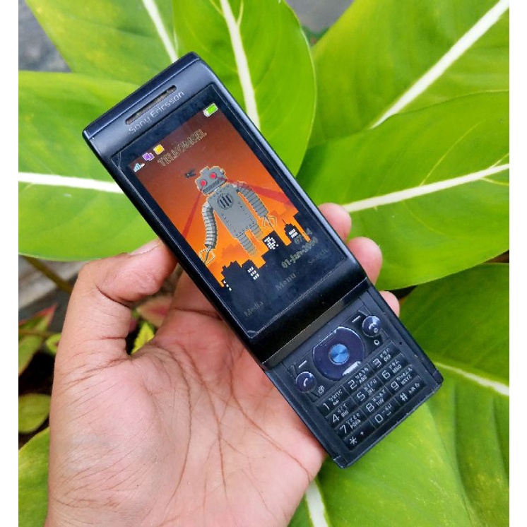 Jual Hp jadul Sony ericsson Aino u10i original normal hp unik hp langka no w995 w880 Indonesia ...