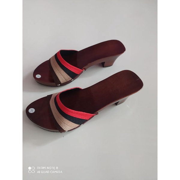 Jual kelom geulis hak tahu 5cm/sendal kelom geulis hak tahu 5cm/sandal ...