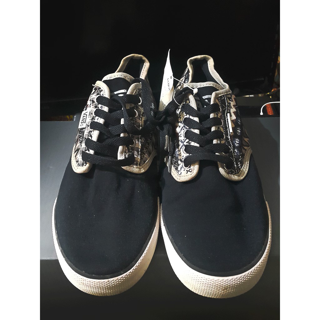 Jual Sepatu Sneakers Vans Authentic Batik Limited Edition Defect ...
