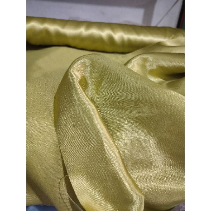 Jual bahan kain saten satin silk silky gold kuning terang yard polos ...