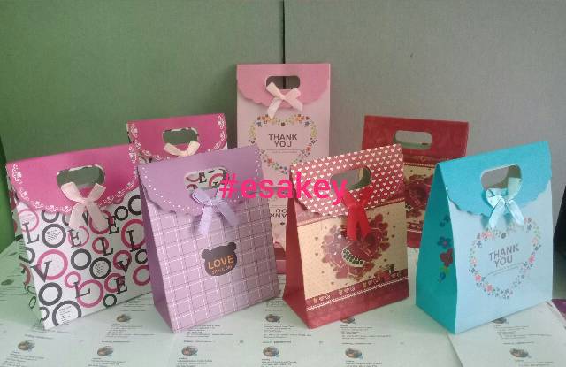 Jual Paper Bag Kado Box Hadiah Tempat Souvenir (S) | Shopee Indonesia