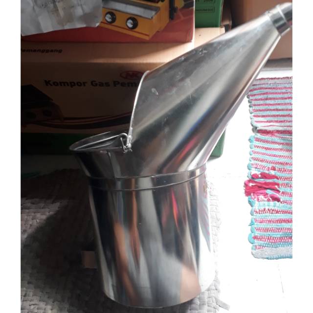 Jual Corong Minyak 10 Liter / Takaran Minyak 10 Ltr / Canting Minyak 10 ... Jual Corong Minyak 10 Liter / Takaran Minyak 10 Ltr / Canting Minyak 10 ...