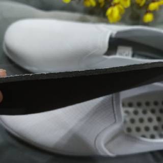 Sepatu karet pantofel putih / sepatu apd /sepatu karet putih/sepatu att ...