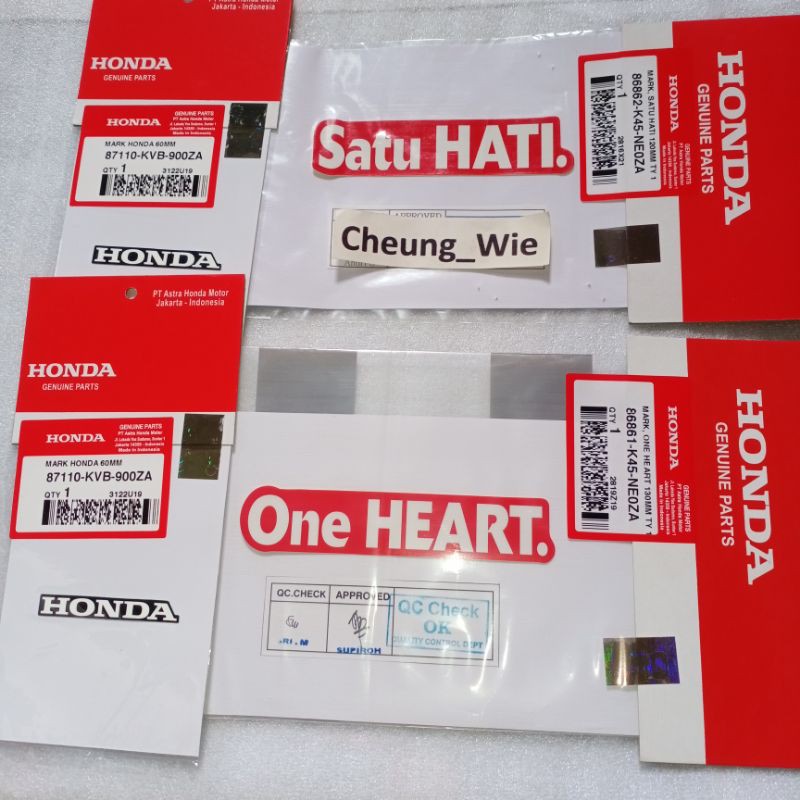 Jual 86862K45NE0ZA & 86861K45NE0ZA Stiker One Heart - Satu Hati Merah ...