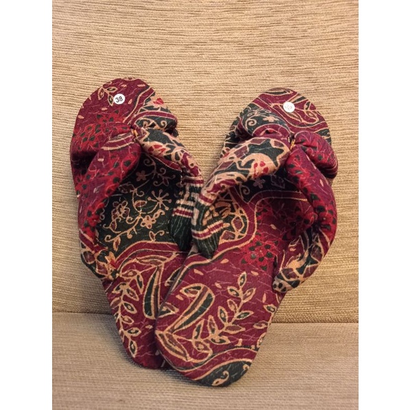 Jual Sandal Batik Murah Khas Solo Model Silang Pita Handmade / Souvenir ...
