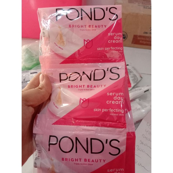 Jual PONDS BRIGHT BEAUTY SERUM/CREAM SIANG PLUS SERUM PONS | Shopee ...